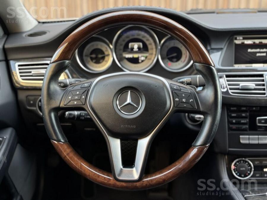 Pelēks Mercedes-Benz CLS 350 2013 Rīga, ar dzinēja tilpumu 3.00 L un nobraukumu 242 tūkst. km par 8790 €, foto 18 vietnē AUTOMOTO.COM.LV