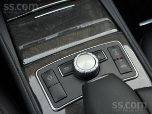 Pelēks Mercedes-Benz CLS 350 2013 Rīga, ar dzinēja tilpumu 3.00 L un nobraukumu 242 tūkst. km par 8790 €, foto 25 vietnē AUTOMOTO.COM.LV
