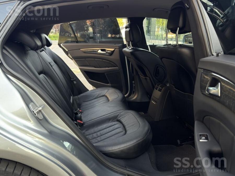 Pelēks Mercedes-Benz CLS 350 2013 Rīga, ar dzinēja tilpumu 3.00 L un nobraukumu 242 tūkst. km par 8790 €, foto 31 vietnē AUTOMOTO.COM.LV
