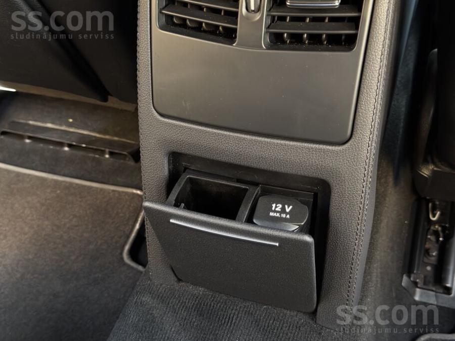 Pelēks Mercedes-Benz CLS 350 2013 Rīga, ar dzinēja tilpumu 3.00 L un nobraukumu 242 tūkst. km par 8790 €, foto 32 vietnē AUTOMOTO.COM.LV