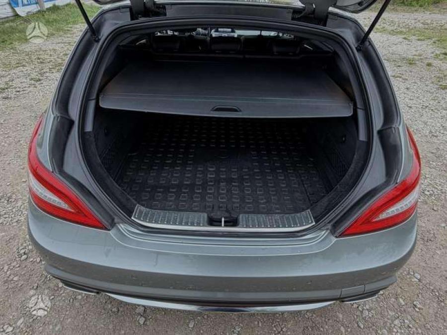 Pelēks Mercedes-Benz CLS 350 2013 Šauļi, ar dzinēja tilpumu 2.99 L un nobraukumu 272 tūkst. km par 13750 €, foto 39 vietnē AUTOMOTO.COM.LV