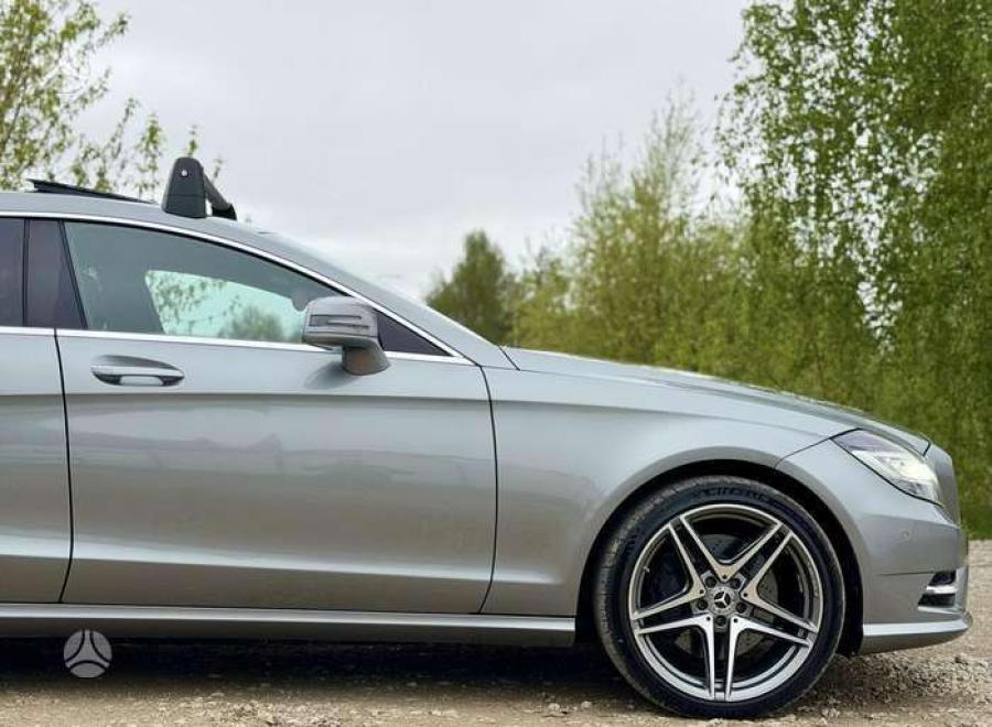 Grey Mercedes-Benz CLS 350 2013 in Siauliai, with an engine capacity of 2.99 L and mileage of 272 thousand km for 13750 €, photo 11 on AUTOMOTO.COM.LV