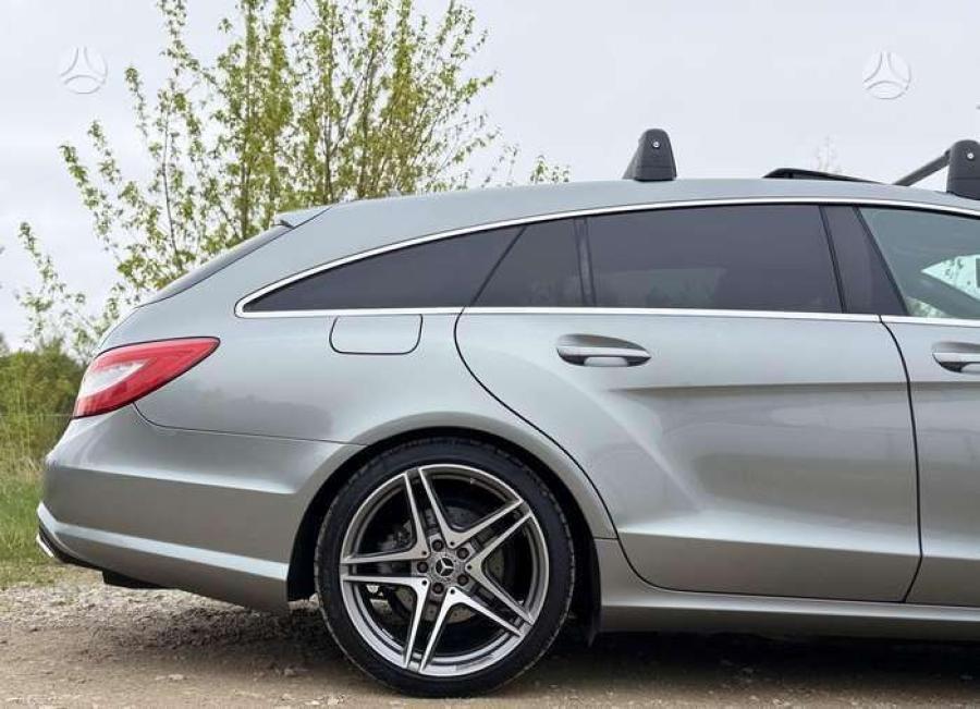 Grey Mercedes-Benz CLS 350 2013 in Siauliai, with an engine capacity of 2.99 L and mileage of 272 thousand km for 13750 €, photo 10 on AUTOMOTO.COM.LV