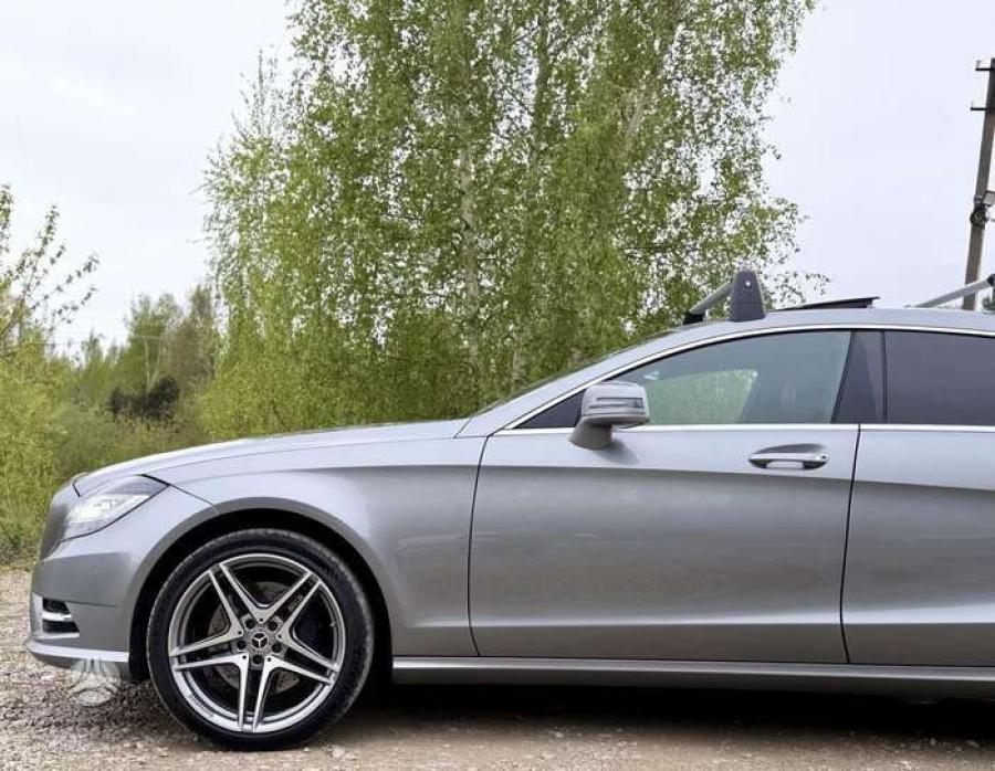 Grey Mercedes-Benz CLS 350 2013 in Siauliai, with an engine capacity of 2.99 L and mileage of 272 thousand km for 13750 €, photo 12 on AUTOMOTO.COM.LV