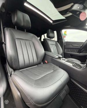 Grey Mercedes-Benz CLS 350 2013 in Siauliai, with an engine capacity of 2.99 L and mileage of 272 thousand km for 13750 €, photo 26 on AUTOMOTO.COM.LV