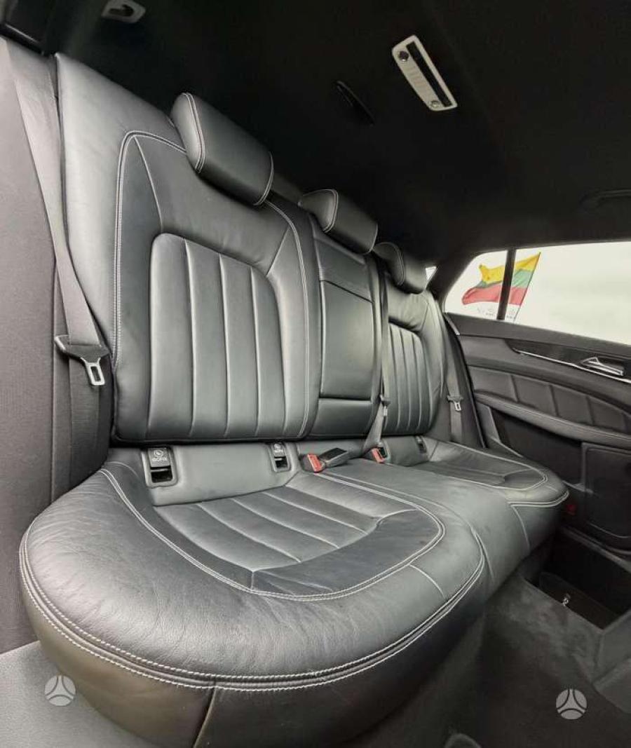 Grey Mercedes-Benz CLS 350 2013 in Siauliai, with an engine capacity of 2.99 L and mileage of 272 thousand km for 13750 €, photo 27 on AUTOMOTO.COM.LV