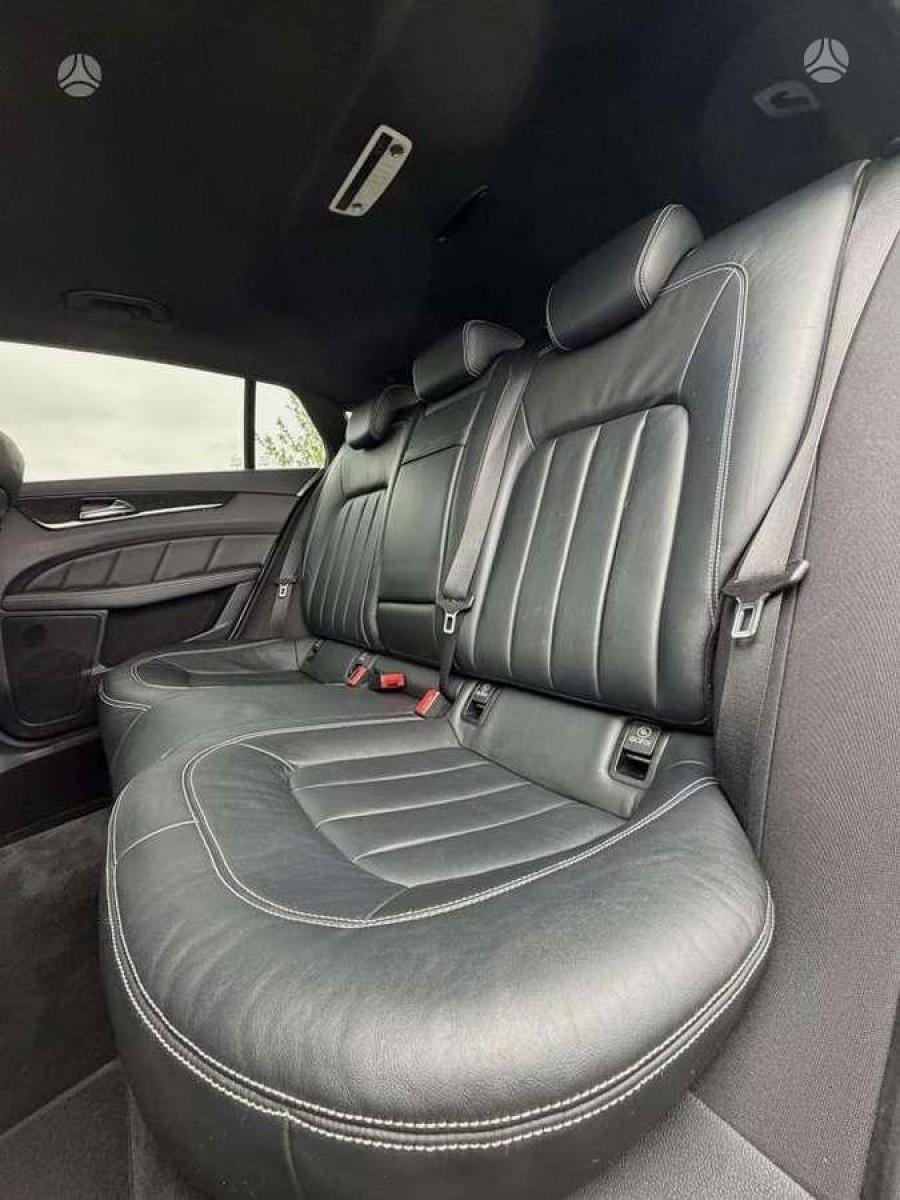 Grey Mercedes-Benz CLS 350 2013 in Siauliai, with an engine capacity of 2.99 L and mileage of 272 thousand km for 13750 €, photo 28 on AUTOMOTO.COM.LV