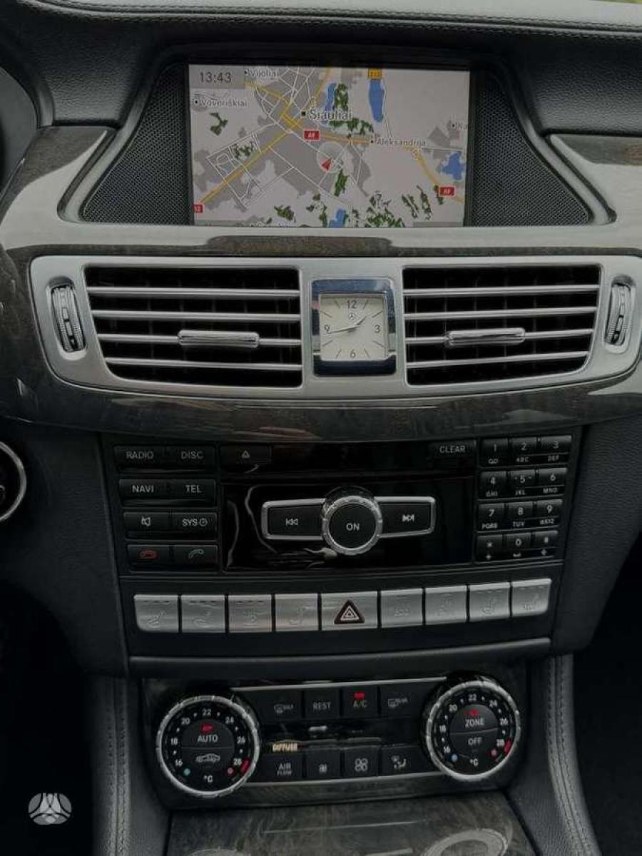 Grey Mercedes-Benz CLS 350 2013 in Siauliai, with an engine capacity of 2.99 L and mileage of 272 thousand km for 13750 €, photo 32 on AUTOMOTO.COM.LV