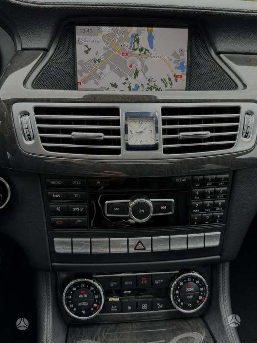 Pelēks Mercedes-Benz CLS 350 2013 Šauļi, ar dzinēja tilpumu 2.99 L un nobraukumu 272 tūkst. km par 13750 €, foto 32 vietnē AUTOMOTO.COM.LV