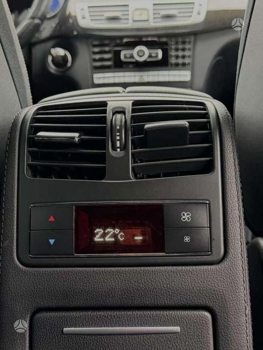 Grey Mercedes-Benz CLS 350 2013 in Siauliai, with an engine capacity of 2.99 L and mileage of 272 thousand km for 13750 €, photo 37 on AUTOMOTO.COM.LV
