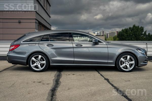 Мерседес ЦЛС 350 2013 в Рига на AUTOMOTO.COM.LV Серый Мерседес ЦЛС 350 2013 в Рига, объемом двигателя 3.00 л и пробегом 236 тыс. км за 12990 €, фото 7 на AUTOMOTO.COM.LV