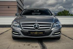 Grey Mercedes-Benz CLS 350 2013 in Riga, with an engine capacity of 3.00 L and mileage of 236 thousand km for 12990 €, photo 3 on AUTOMOTO.COM.LV