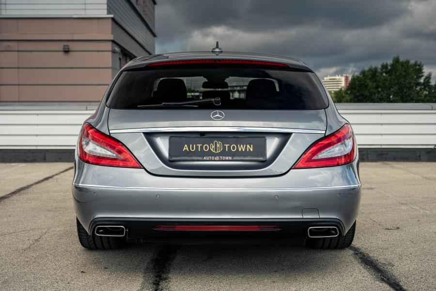 Grey Mercedes-Benz CLS 350 2013 in Riga, with an engine capacity of 3.00 L and mileage of 236 thousand km for 12990 €, photo 8 on AUTOMOTO.COM.LV