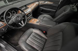 Grey Mercedes-Benz CLS 350 2013 in Riga, with an engine capacity of 3.00 L and mileage of 236 thousand km for 12990 €, photo 12 on AUTOMOTO.COM.LV