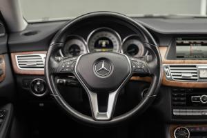 Grey Mercedes-Benz CLS 350 2013 in Riga, with an engine capacity of 3.00 L and mileage of 236 thousand km for 12990 €, photo 15 on AUTOMOTO.COM.LV
