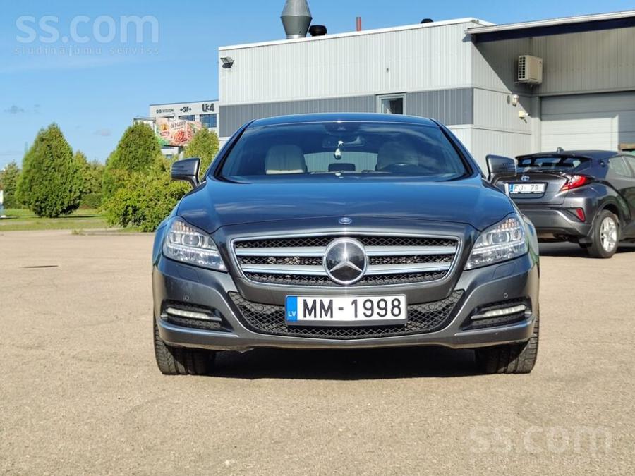 Серый Мерседес ЦЛС 350 2013 в Рига, объемом двигателя 3.00 л и пробегом 292 тыс. км за 12500 €, фото 5 на AUTOMOTO.COM.LV