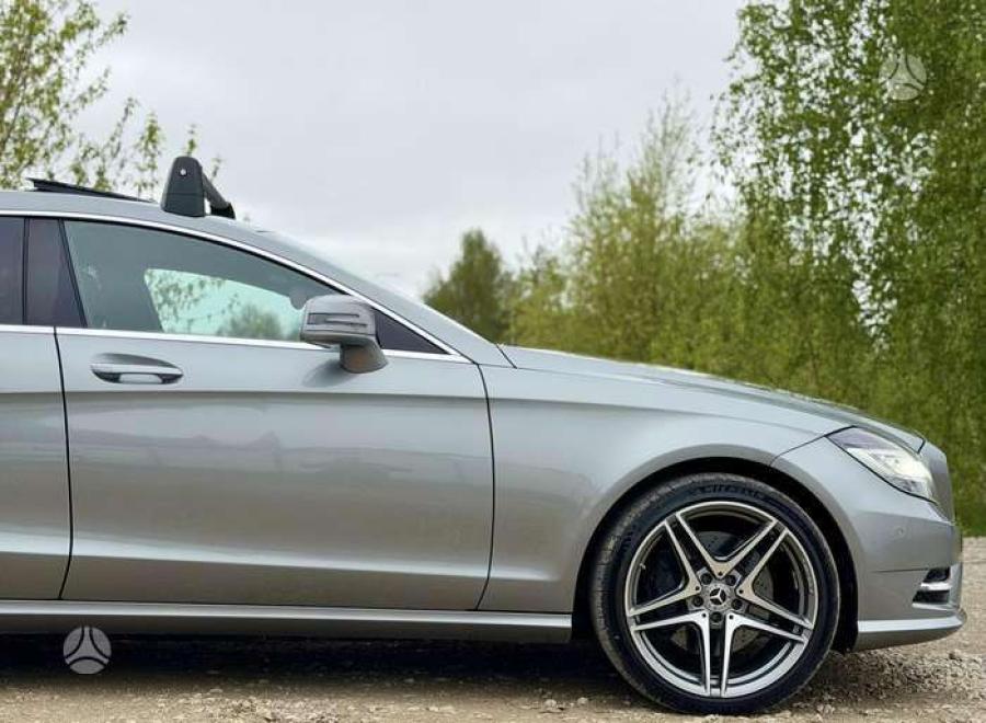 Grey Mercedes-Benz CLS 350 2013 in Siauliai, with an engine capacity of 2.99 L and mileage of 272 thousand km for 9999 €, photo 11 on AUTOMOTO.COM.LV
