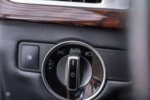 Серый Мерседес ЦЛС 350 2015 в Каунас, объемом двигателя 3.00 л и пробегом 248 тыс. км за 17390 €, фото 19 на AUTOMOTO.COM.LV