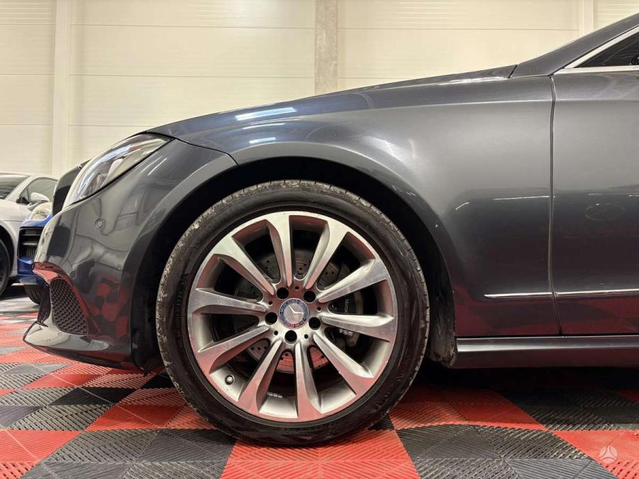 Pelēks Mercedes-Benz CLS 350 2015 Viļņa, ar dzinēja tilpumu 2.99 L un nobraukumu 289 tūkst. km par 13990 €, foto 10 vietnē AUTOMOTO.COM.LV