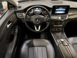 Pelēks Mercedes-Benz CLS 350 2015 Viļņa, ar dzinēja tilpumu 2.99 L un nobraukumu 289 tūkst. km par 13990 €, foto 19 vietnē AUTOMOTO.COM.LV
