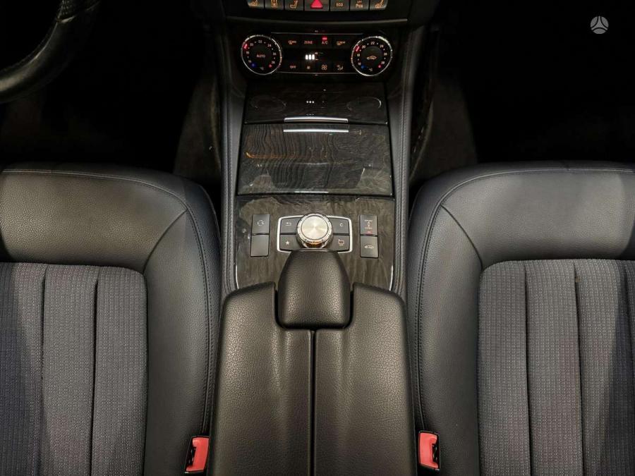 Pelēks Mercedes-Benz CLS 350 2015 Viļņa, ar dzinēja tilpumu 2.99 L un nobraukumu 289 tūkst. km par 13990 €, foto 24 vietnē AUTOMOTO.COM.LV