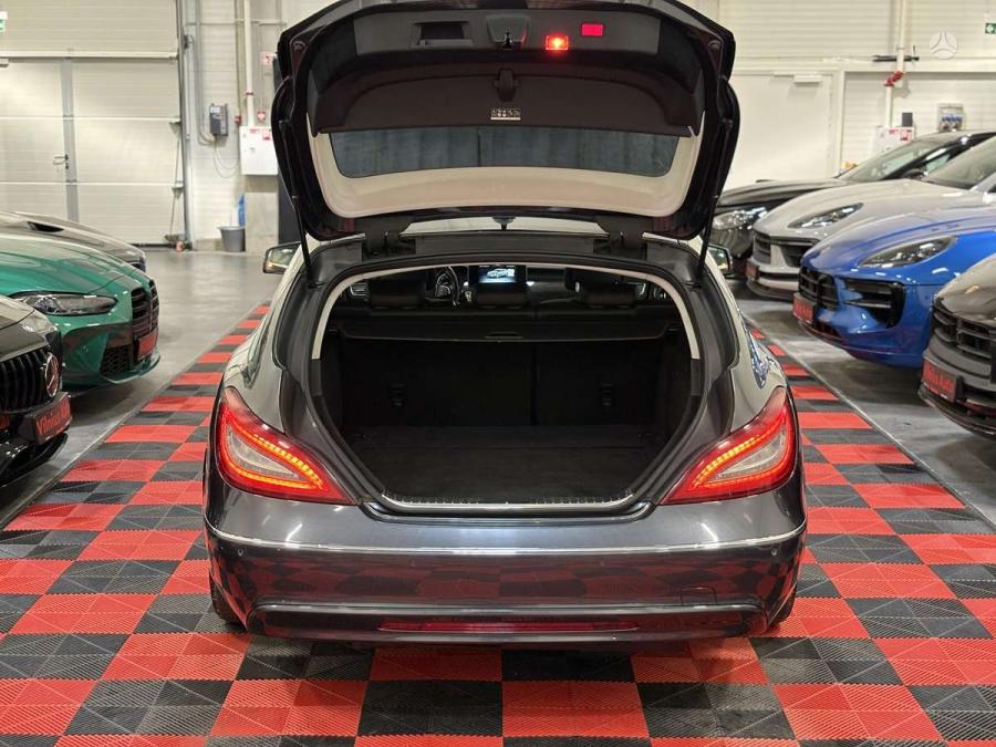 Pelēks Mercedes-Benz CLS 350 2015 Viļņa, ar dzinēja tilpumu 2.99 L un nobraukumu 289 tūkst. km par 13990 €, foto 30 vietnē AUTOMOTO.COM.LV