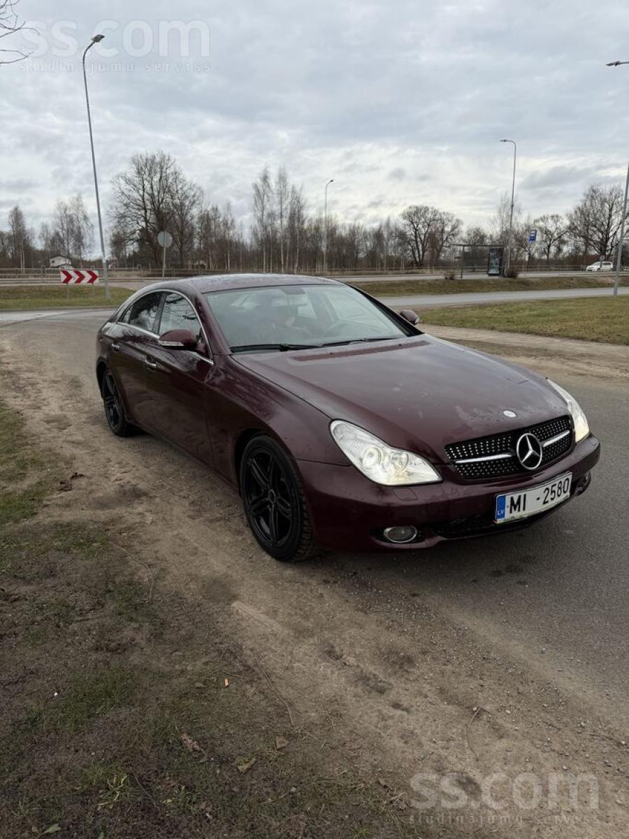 Red Mercedes-Benz CLS 350 2005 in Riga, with an engine capacity of 3.50 L and mileage of 250 thousand km for 5222 €, photo 2 on AUTOMOTO.COM.LV