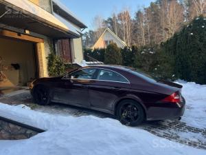 Red Mercedes-Benz CLS 350 2005 in Riga, with an engine capacity of 3.50 L and mileage of 246 thousand km for 3980 €, photo 3 on AUTOMOTO.COM.LV