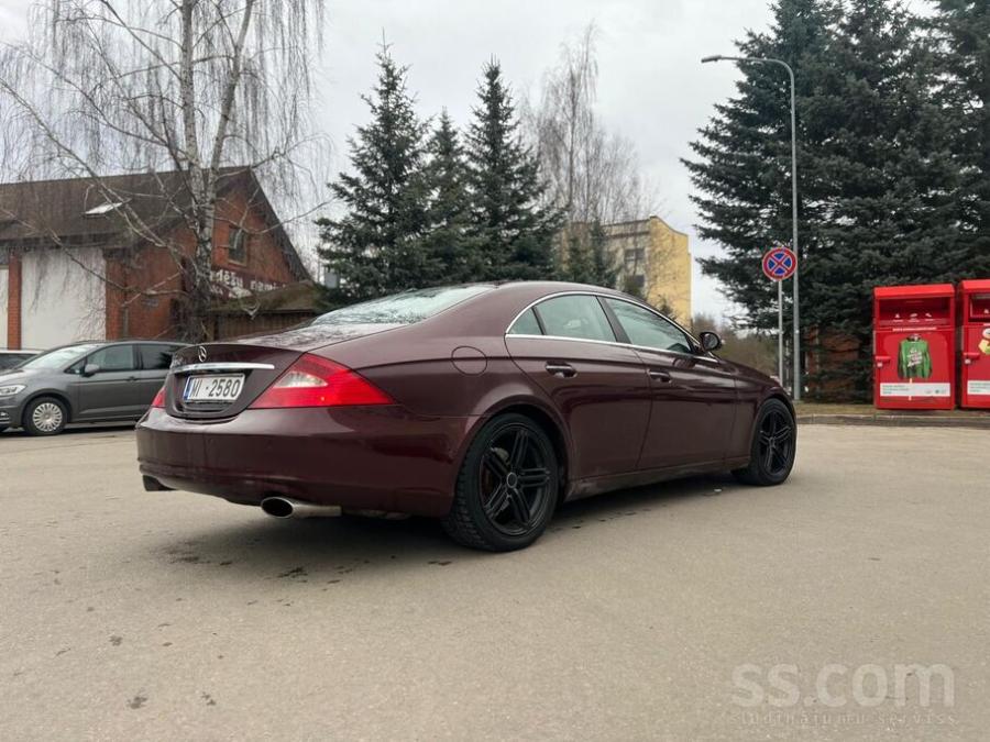 Sarkans Mercedes-Benz CLS 350 2005 Rīga, ar dzinēja tilpumu 3.50 L un nobraukumu 245 tūkst. km par 2250 €, foto 5 vietnē AUTOMOTO.COM.LV