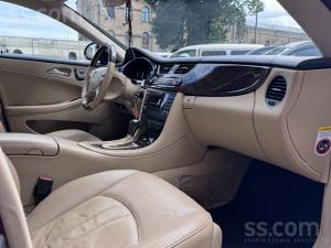 Красный Мерседес ЦЛС 350 2005 в Рига, объемом двигателя 3.50 л и пробегом 295 тыс. км за 3900 €, фото 14 на AUTOMOTO.COM.LV
