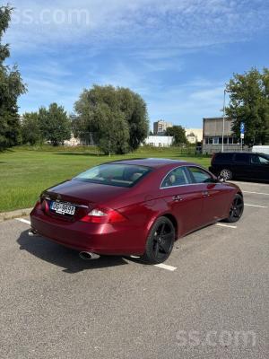 Красный Мерседес ЦЛС 350 2005 в Рига, объемом двигателя 3.50 л и пробегом 294 тыс. км за 4200 €, фото 3 на AUTOMOTO.COM.LV