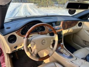 Sarkans Mercedes-Benz CLS 350 2005 Ventspils, ar dzinēja tilpumu 3.50 L un nobraukumu 260 tūkst. km par 4800 €, foto 10 vietnē AUTOMOTO.COM.LV