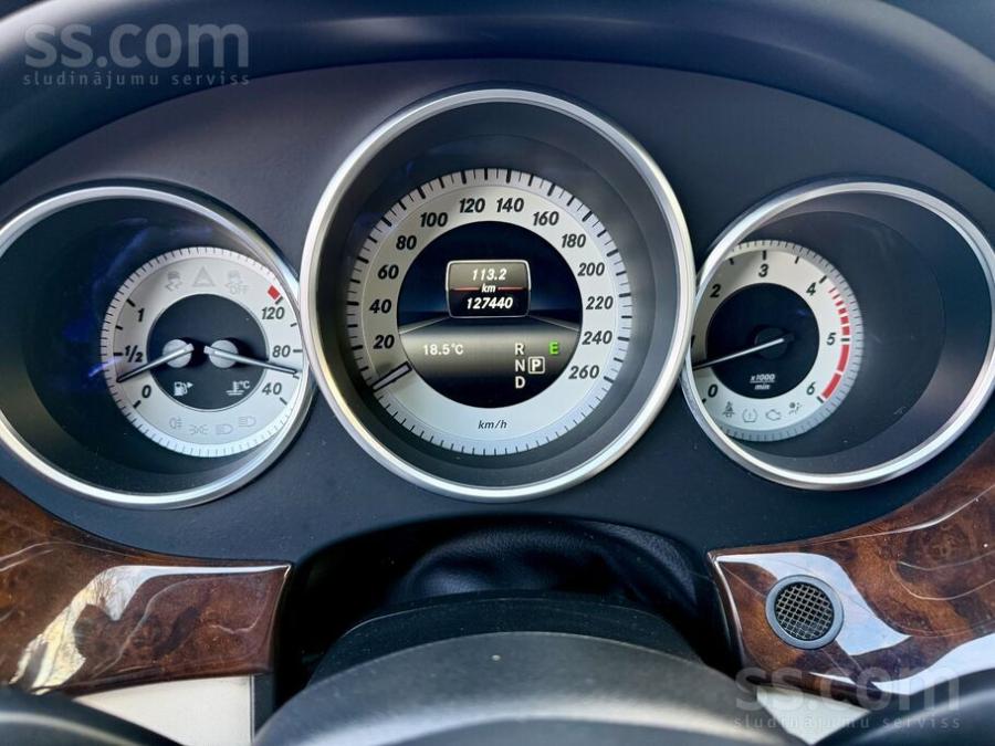 Sarkans Mercedes-Benz CLS 350 2015 Rīga, ar dzinēja tilpumu 3.00 L un nobraukumu 0 tūkst. km par 16850 €, foto 14 vietnē AUTOMOTO.COM.LV