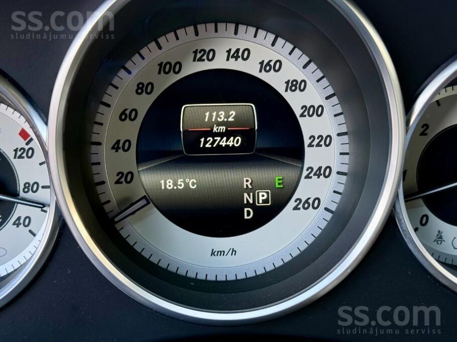 Sarkans Mercedes-Benz CLS 350 2015 Rīga, ar dzinēja tilpumu 3.00 L un nobraukumu 0 tūkst. km par 16850 €, foto 15 vietnē AUTOMOTO.COM.LV