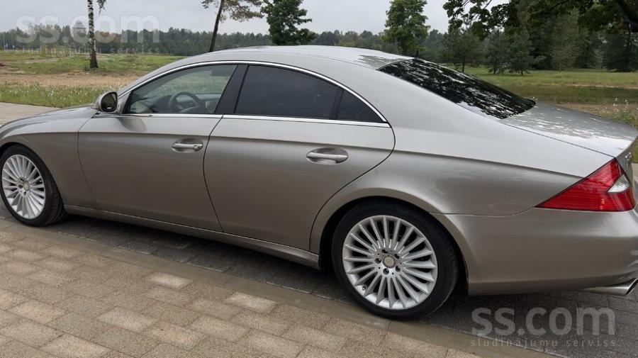 Mercedes-Benz CLS 350 2005 in Riga, with an engine capacity of 3.50 L and mileage of 277 thousand km for 7800 €, photo 9 on AUTOMOTO.COM.LV