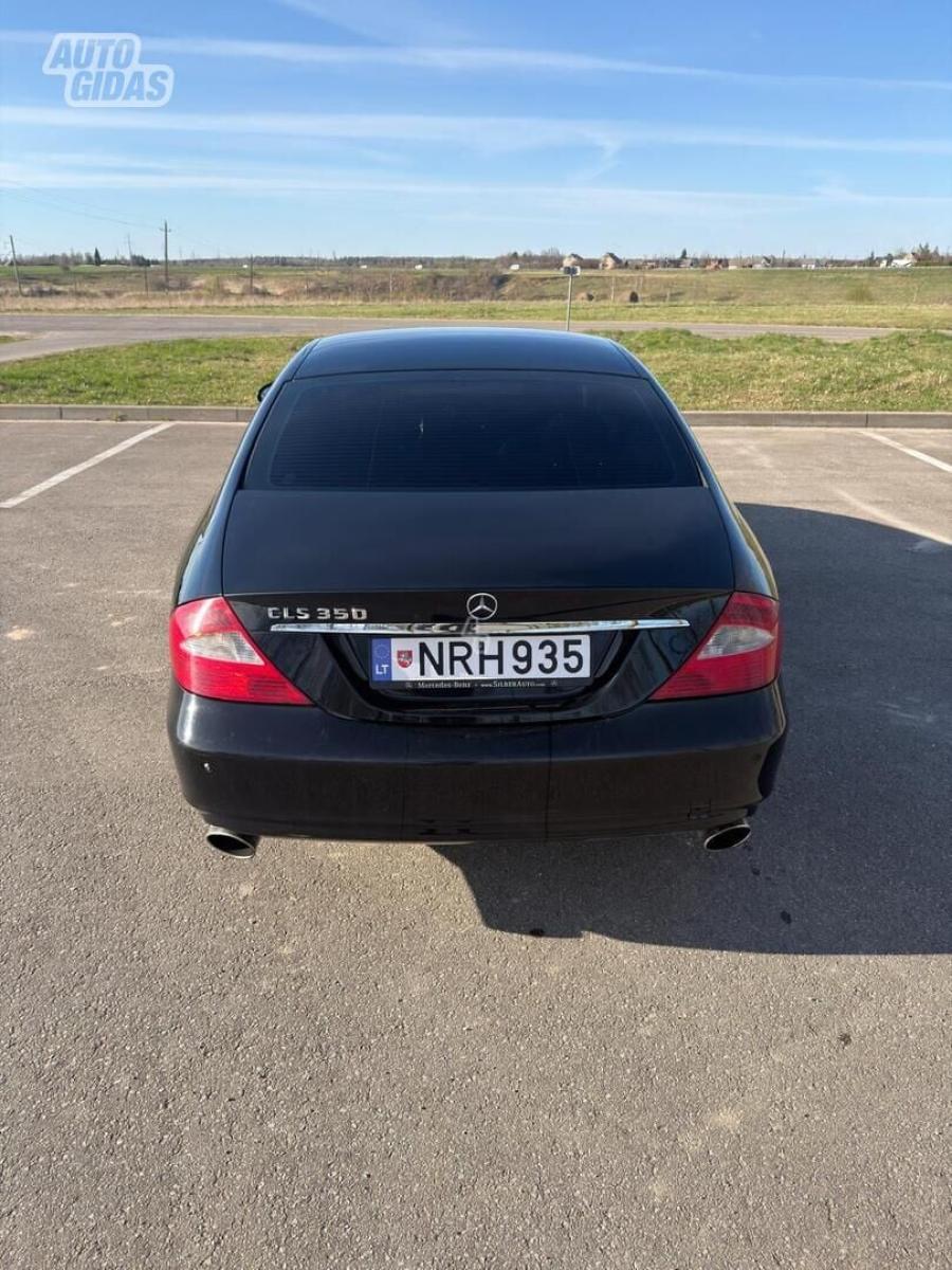 Mercedes-Benz CLS 350 2006 Akmenė, ar dzinēja tilpumu 3.50 L un nobraukumu 280 tūkst. km par 3700 €, foto 3 vietnē AUTOMOTO.COM.LV