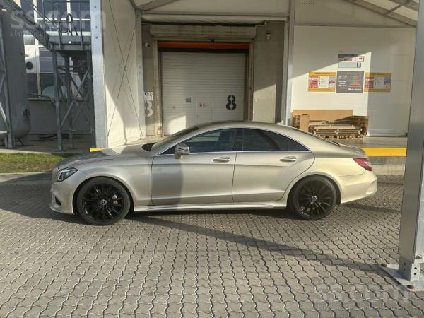 Mercedes-Benz CLS 350 2012 in Riga, with an engine capacity of 3.50 L and mileage of 125 thousand km for 20550 €, photo 3 on AUTOMOTO.COM.LV