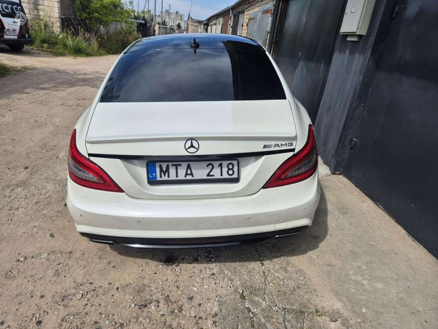 Balts Mercedes-Benz CLS 350 2011 Mažeikiai, ar dzinēja tilpumu 2.99 L un nobraukumu 290 tūkst. km par 12900 €, foto 3 vietnē AUTOMOTO.COM.LV