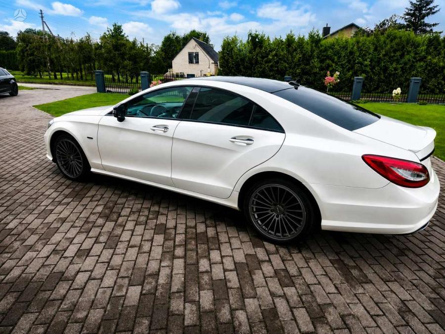 Balts Mercedes-Benz CLS 350 2011 Mažeikiai, ar dzinēja tilpumu 2.99 L un nobraukumu 290 tūkst. km par 12900 €, foto 14 vietnē AUTOMOTO.COM.LV