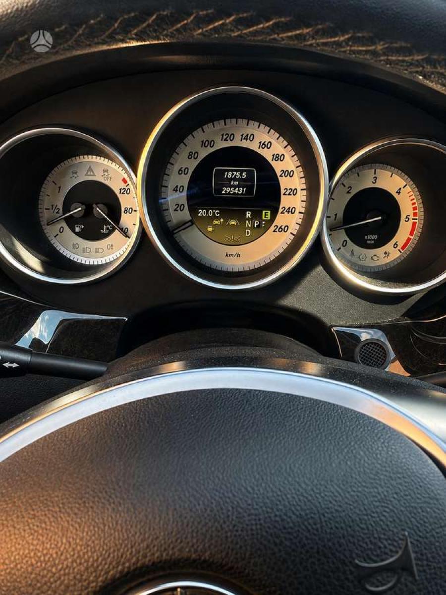 Balts Mercedes-Benz CLS 350 2011 Mažeikiai, ar dzinēja tilpumu 2.99 L un nobraukumu 290 tūkst. km par 12900 €, foto 19 vietnē AUTOMOTO.COM.LV