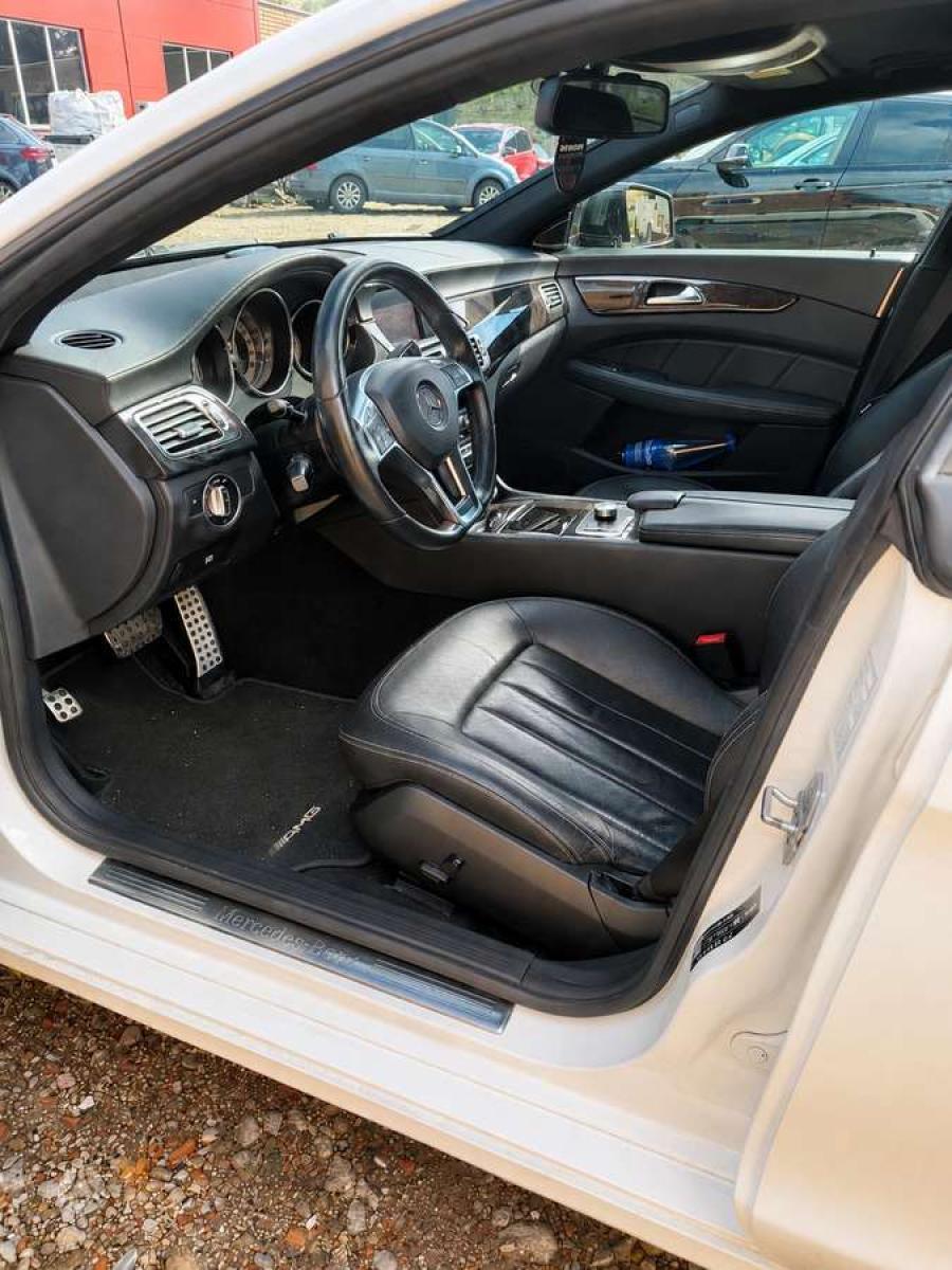 Balts Mercedes-Benz CLS 350 2011 Mažeikiai, ar dzinēja tilpumu 2.99 L un nobraukumu 290 tūkst. km par 12900 €, foto 20 vietnē AUTOMOTO.COM.LV