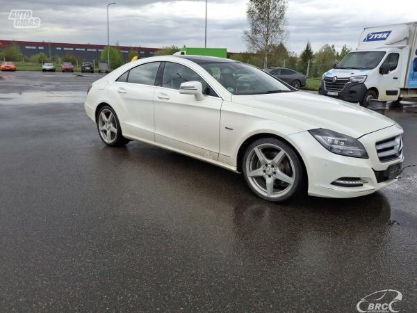 White Mercedes-Benz CLS 350 2011 in Avizieniai, with an engine capacity of 3.00 L and mileage of 187 thousand km for 12900 €, photo 1 on AUTOMOTO.COM.LV