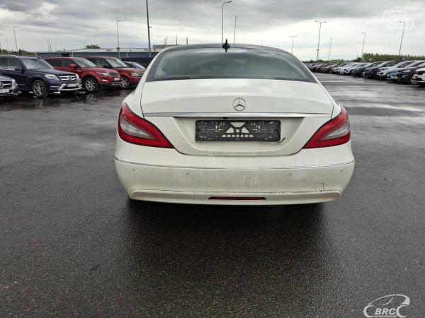 White Mercedes-Benz CLS 350 2011 in Avizieniai, with an engine capacity of 3.00 L and mileage of 187 thousand km for 12900 €, photo 4 on AUTOMOTO.COM.LV