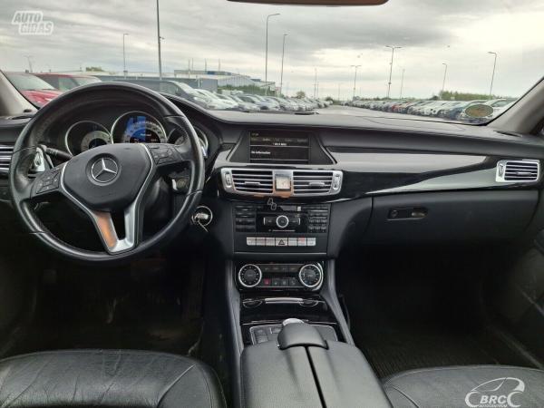 White Mercedes-Benz CLS 350 2011 in Avizieniai, with an engine capacity of 3.00 L and mileage of 187 thousand km for 12900 €, photo 9 on AUTOMOTO.COM.LV
