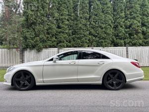 White Mercedes-Benz CLS 350 2011 in Riga, with an engine capacity of 3.00 L and mileage of 307 thousand km for 10790 €, photo  on AUTOMOTO.COM.LV