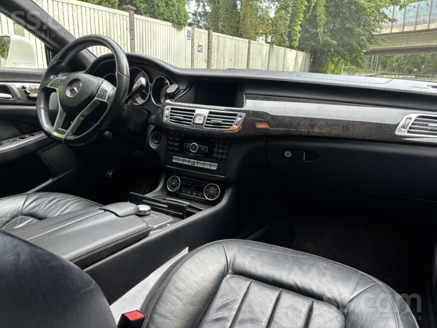 Balts Mercedes-Benz CLS 350 2011 Rīga, ar dzinēja tilpumu 3.00 L un nobraukumu 307 tūkst. km par 10790 €, foto 20 vietnē AUTOMOTO.COM.LV