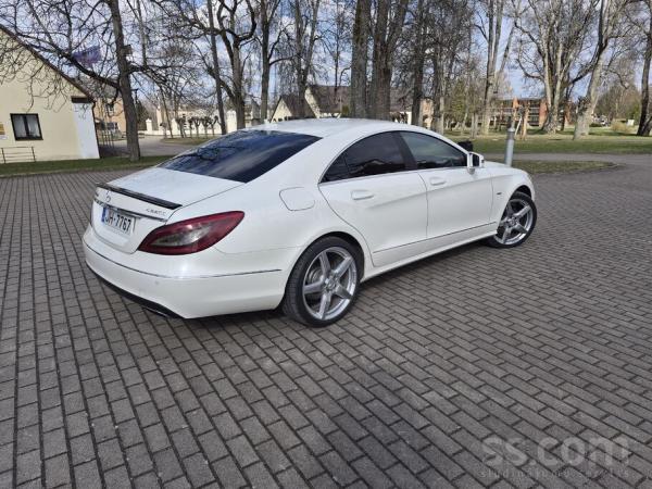 Balts Mercedes-Benz CLS 350 2012 Daugavpils, ar dzinēja tilpumu 3.00 L un nobraukumu 274 tūkst. km par 14399 €, foto 4 vietnē AUTOMOTO.COM.LV