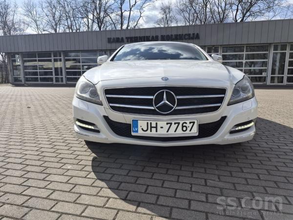 Balts Mercedes-Benz CLS 350 2012 Daugavpils, ar dzinēja tilpumu 3.00 L un nobraukumu 274 tūkst. km par 14399 €, foto 9 vietnē AUTOMOTO.COM.LV