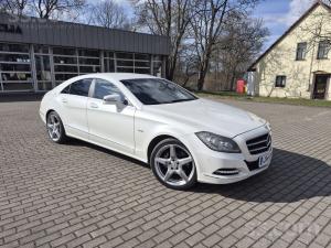 Белый Мерседес ЦЛС 350 2012 в Даугавпилс, объемом двигателя 3.00 л и пробегом 274 тыс. км за 14399 €, фото 3 на AUTOMOTO.COM.LV