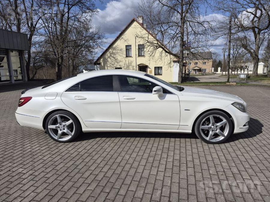 Белый Мерседес ЦЛС 350 2012 в Даугавпилс, объемом двигателя 3.00 л и пробегом 274 тыс. км за 14399 €, фото 7 на AUTOMOTO.COM.LV